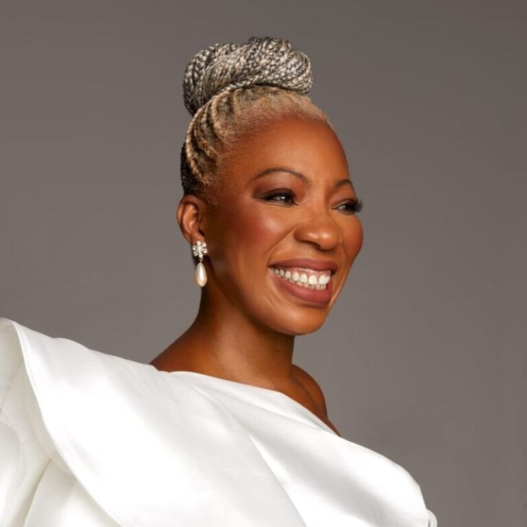 Tessy Headshot | Concordia